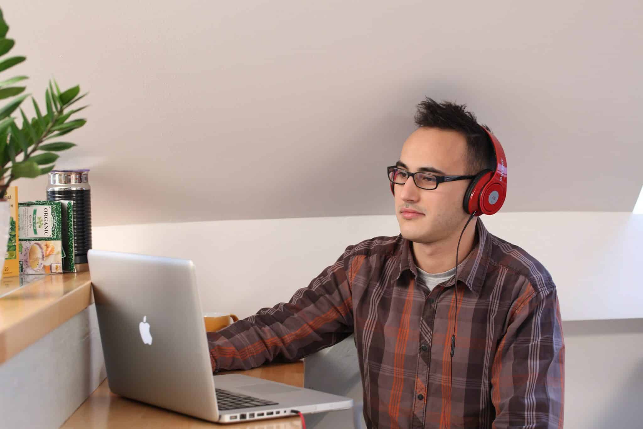 Tips on How to be an Effective Online Teacher - TeacherPH